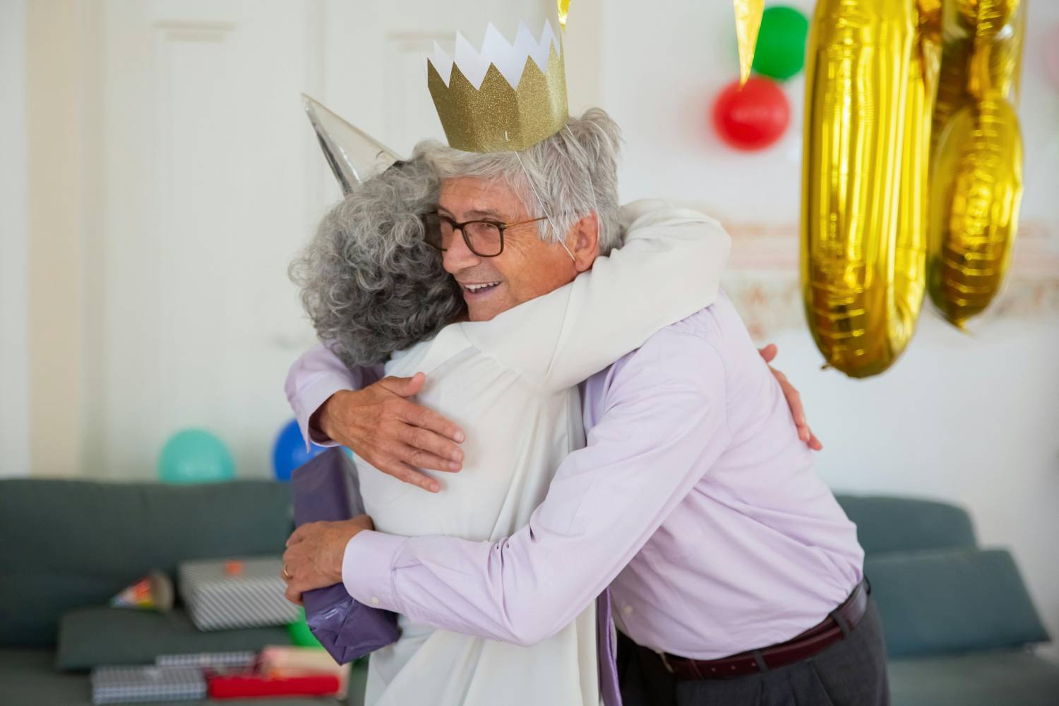 15 Fun 80th Birthday Party Ideas to Celebrate Your Loved Ones ...